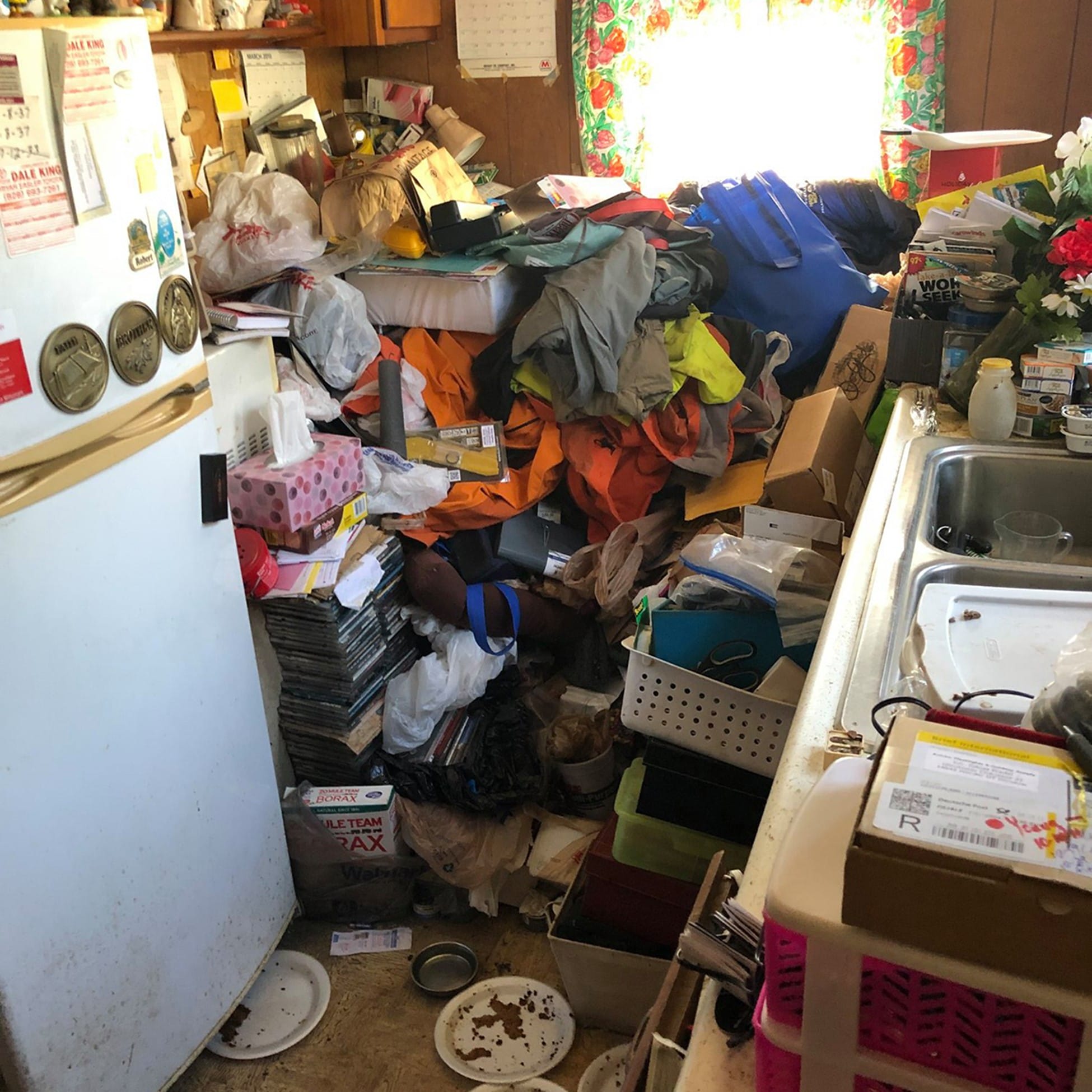 How to Help a Loved One With a Hoarding Disorder - Bio-One Charleston